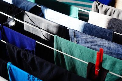 Plieur à linge : tout savoir sur cet outil qui vous fait gagner du temps